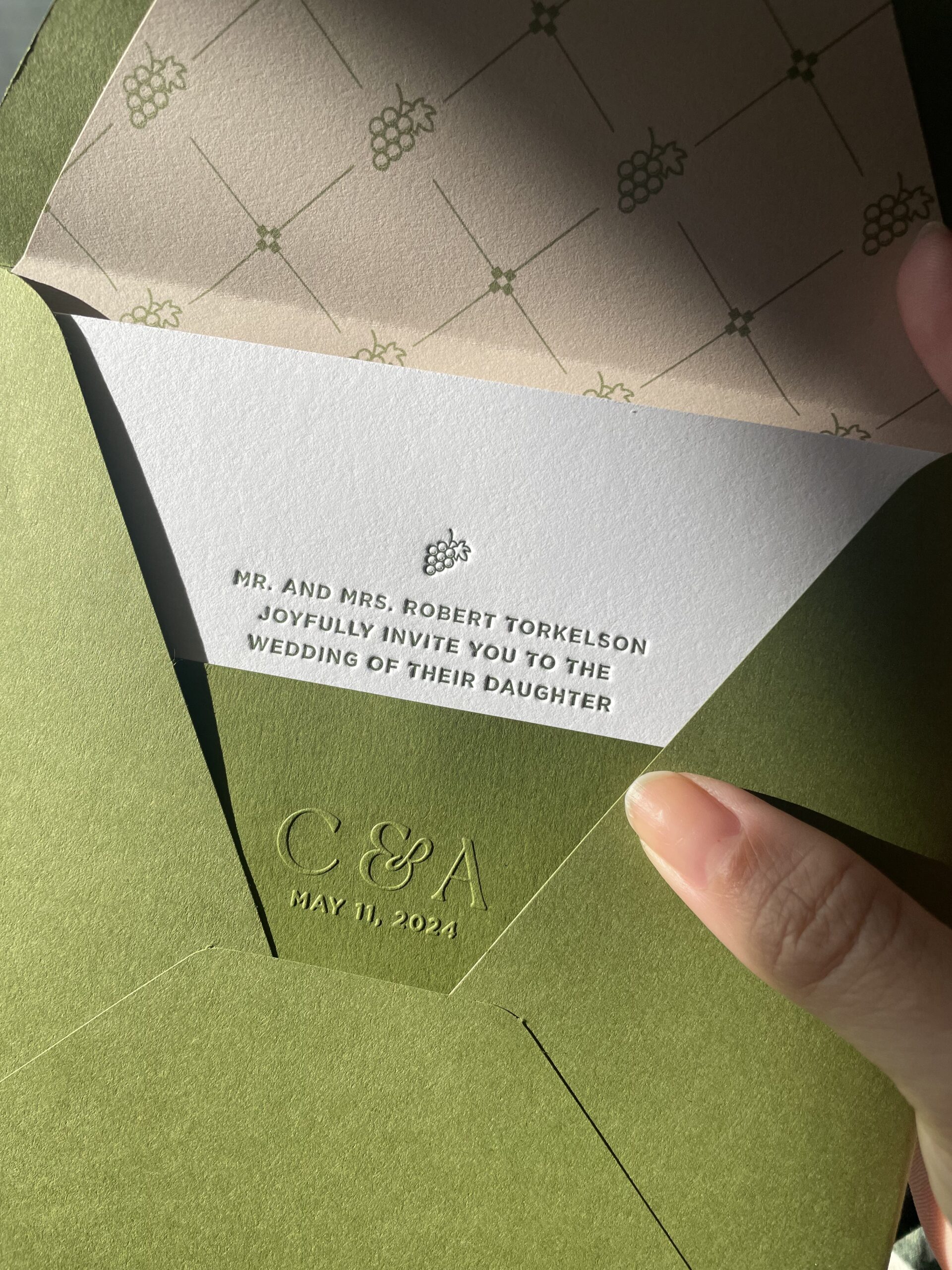 Deboss vs. Emboss Printing: Key Differences & How to Choose ...